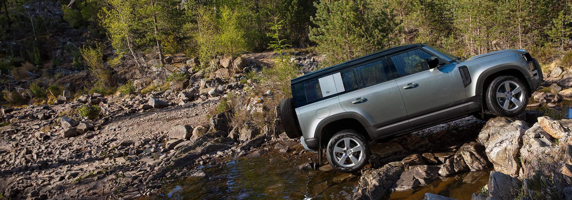 Land Rover Defender 110 D250 AWD MHEV S