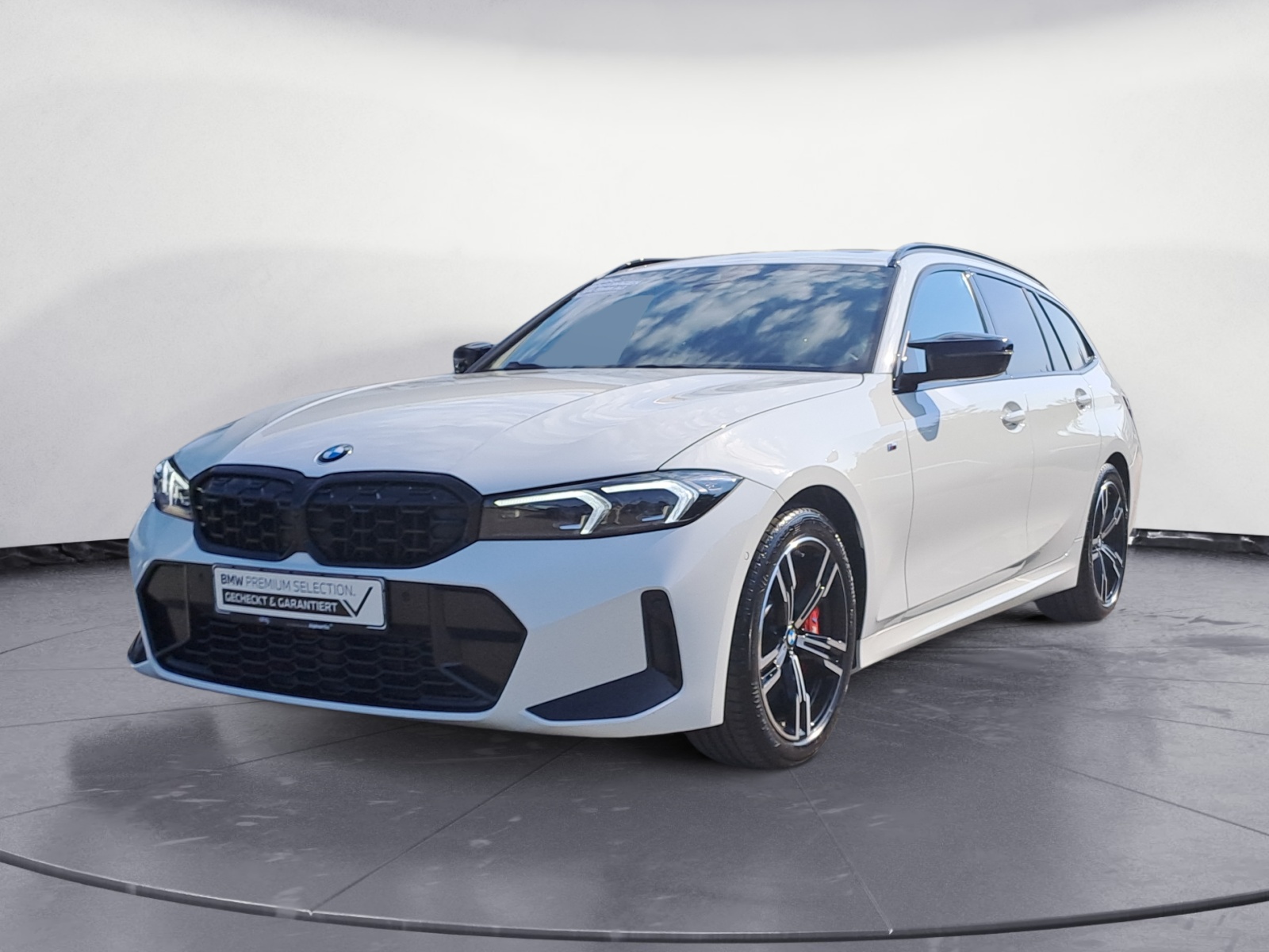 BMW - M340d xDrive Touring Auto
